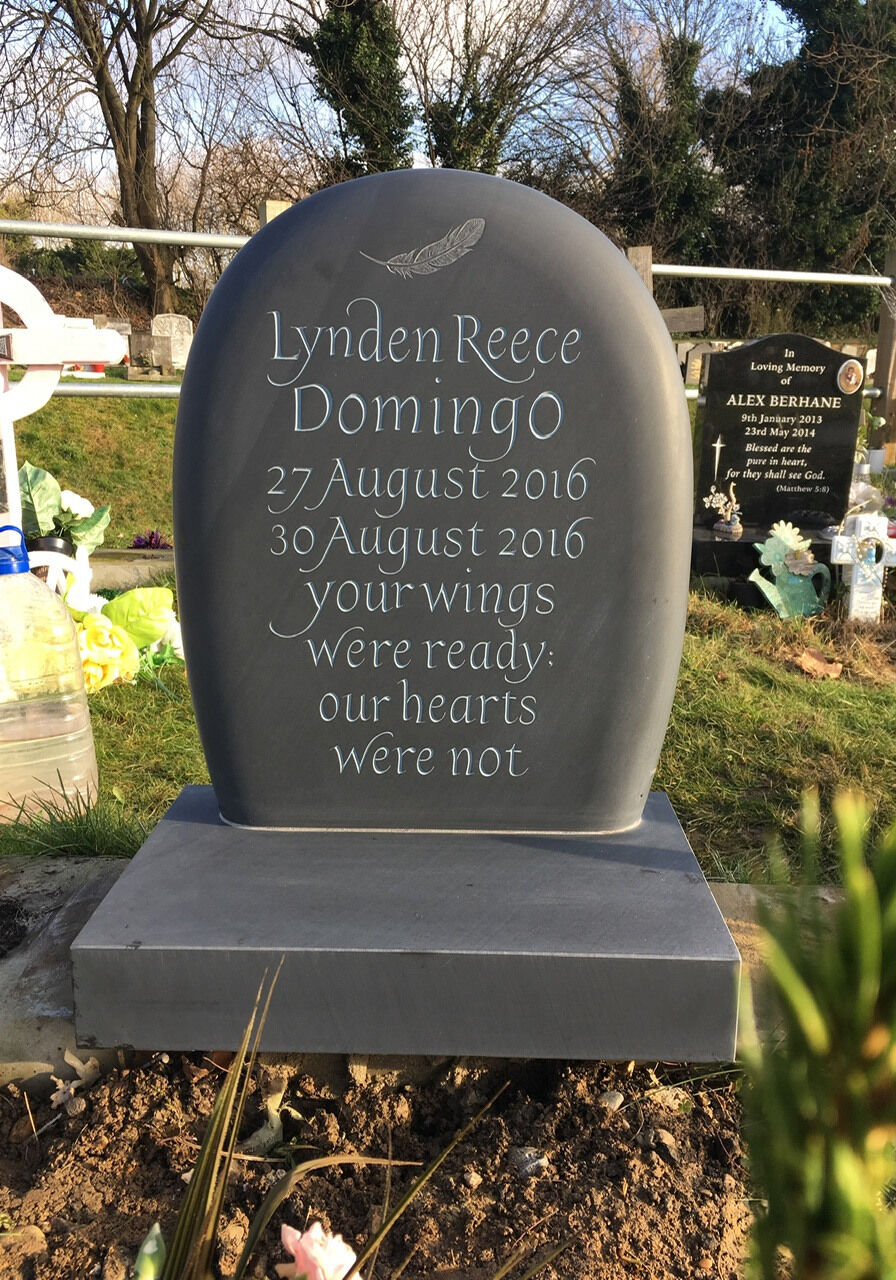 Unique pebble headstones | Stoneletters