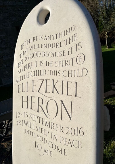 Unique pebble headstones | Stoneletters