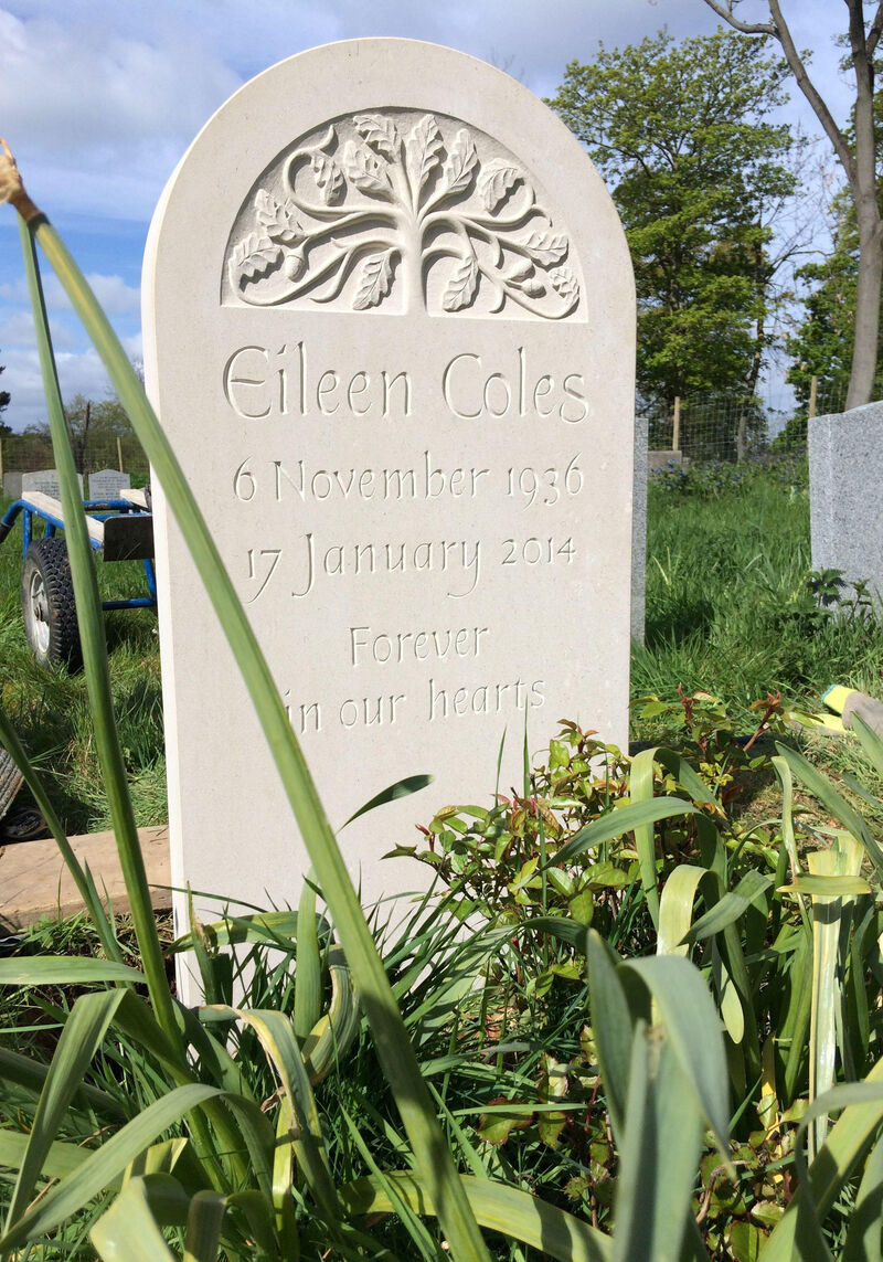 Gravestone symbols- the tree | Stoneletters