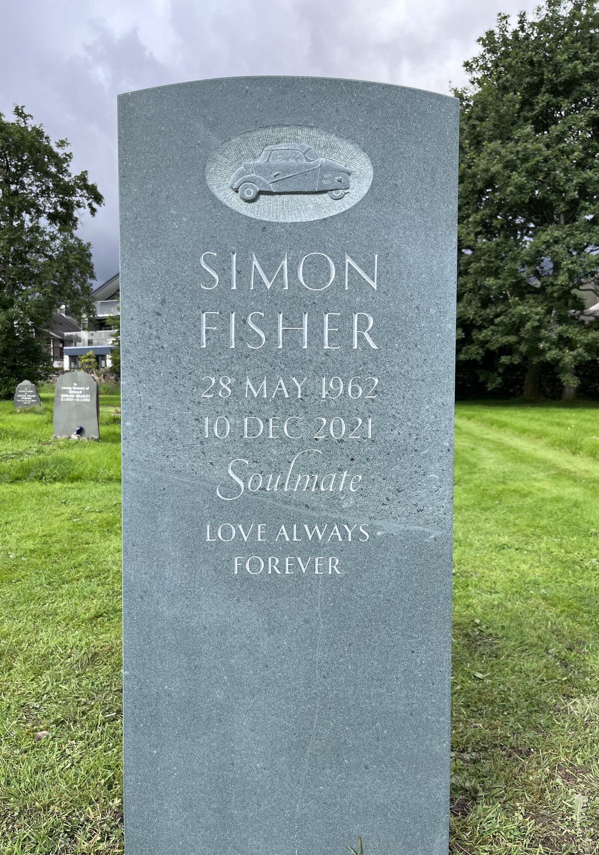 Choosing the Perfect Memorial Headstone Design | Stoneletters