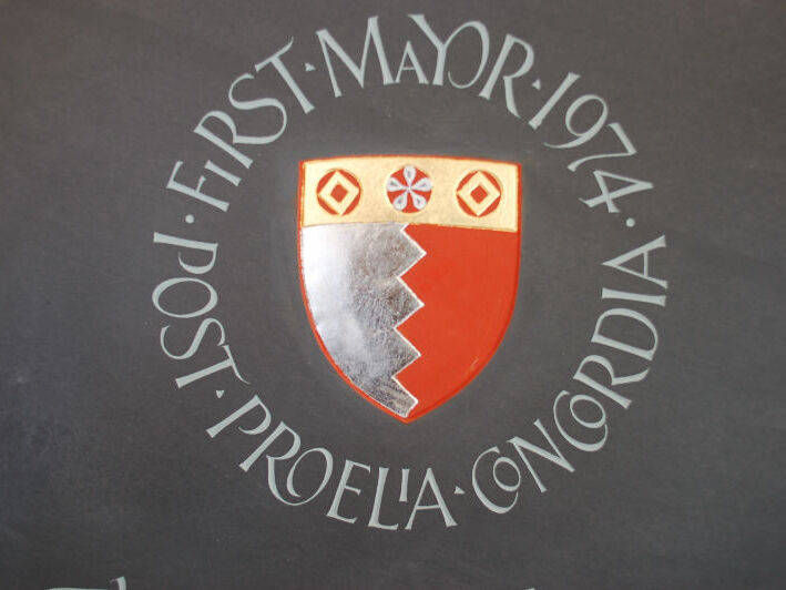 Heraldic Stone Carving, Bespoke Coats of Arms | Stoneletters