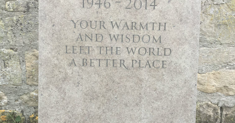 Unusual and Unique headstones | Stoneletters
