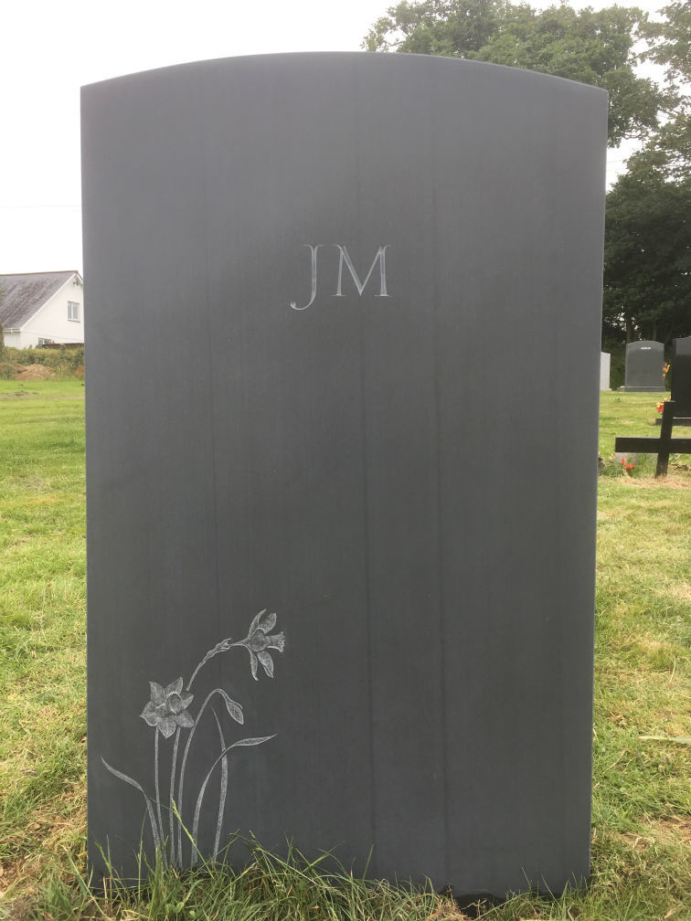 Flower symbols and meanings on gravestones | Stoneletters