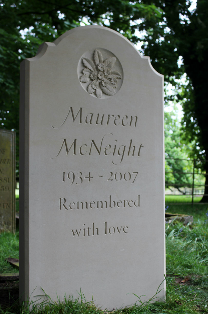 Flower symbols and meanings on gravestones | Stoneletters
